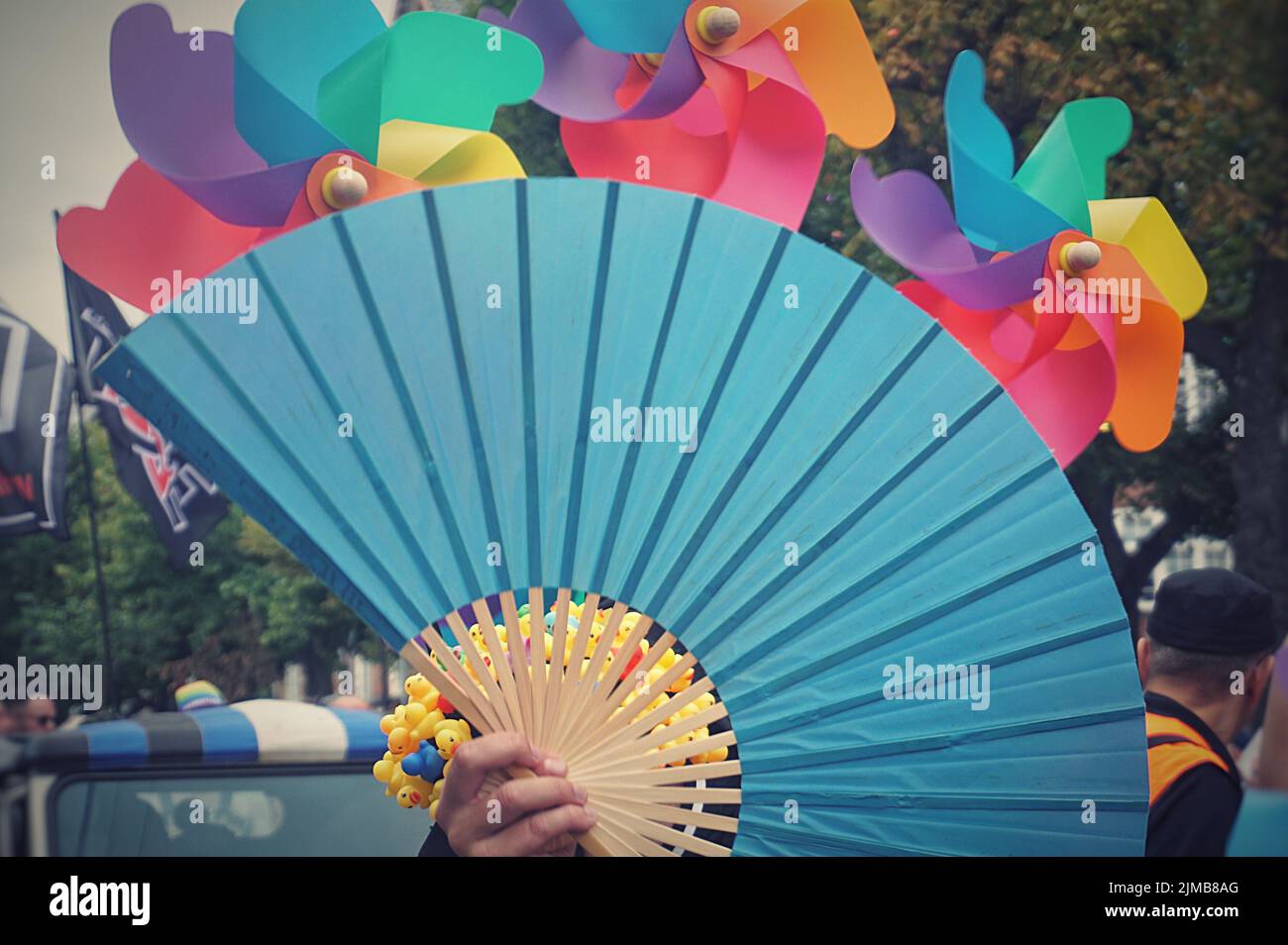Traditional paper fan hi-res stock photography and images - Alamy