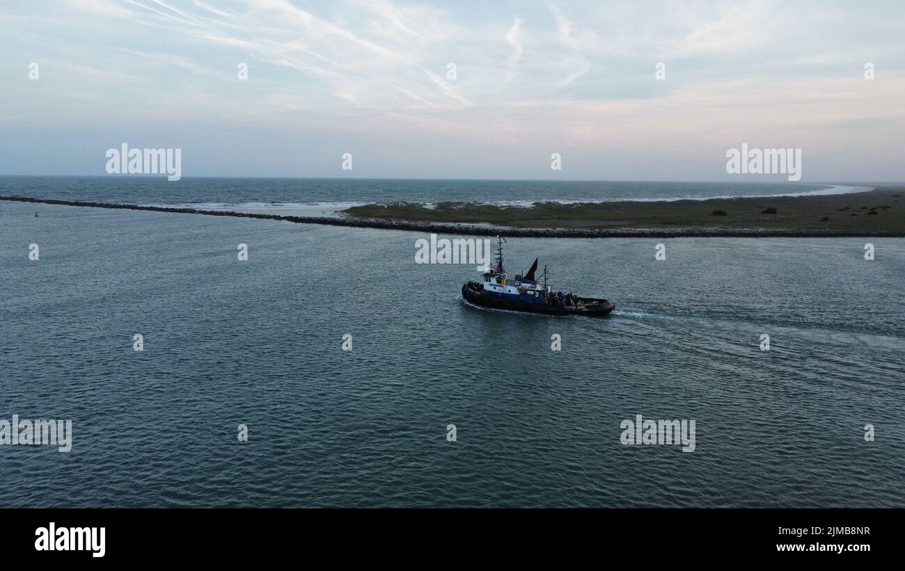 Sailing out to sea hi-res stock photography and images - Alamy