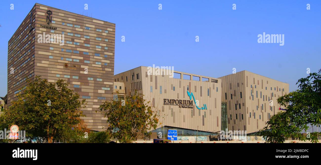 Pakistan shopping mall hi-res stock photography and images - Alamy