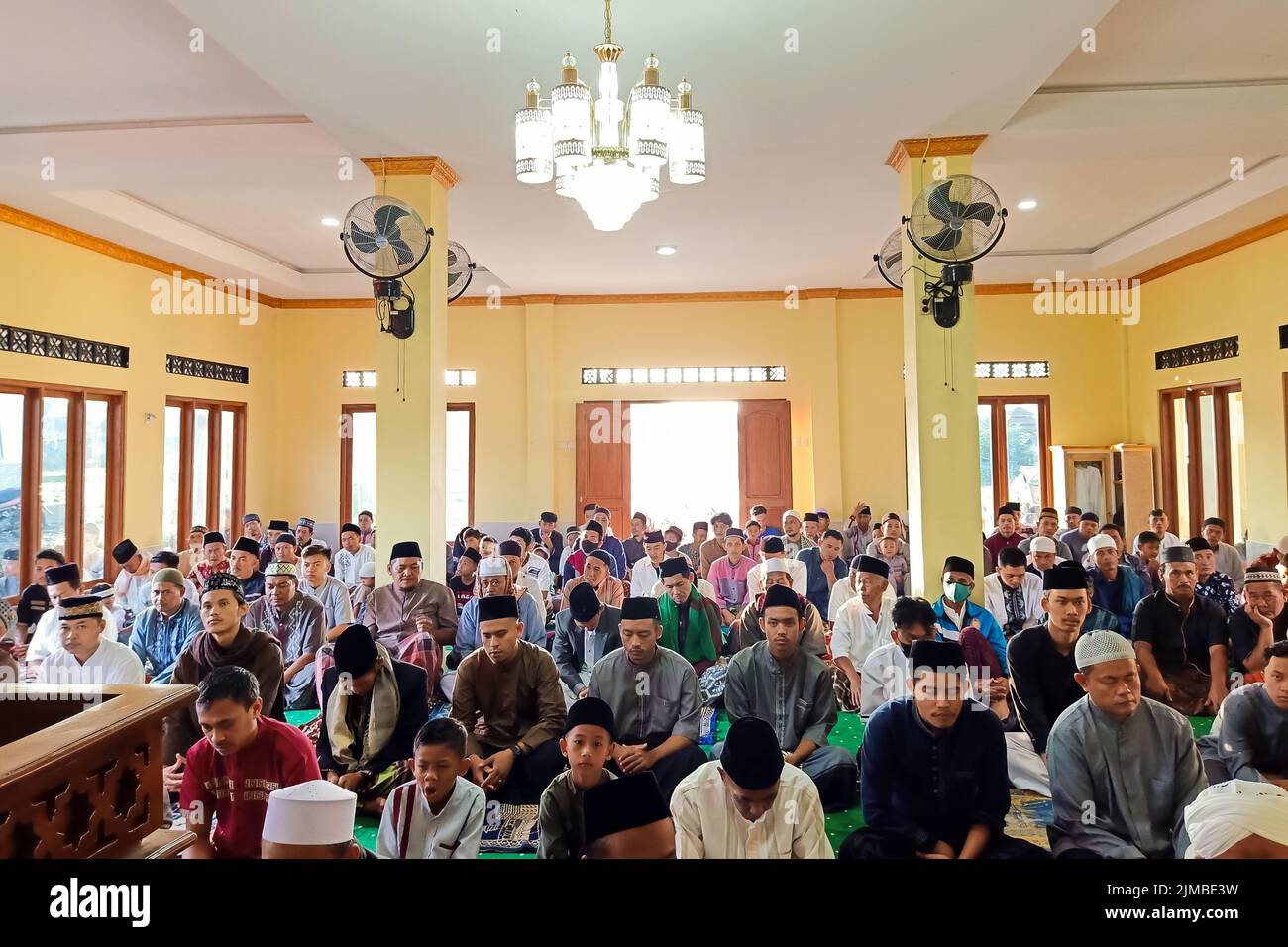 An Eid prayer activities for the Muslim community Stock Photo - Alamy