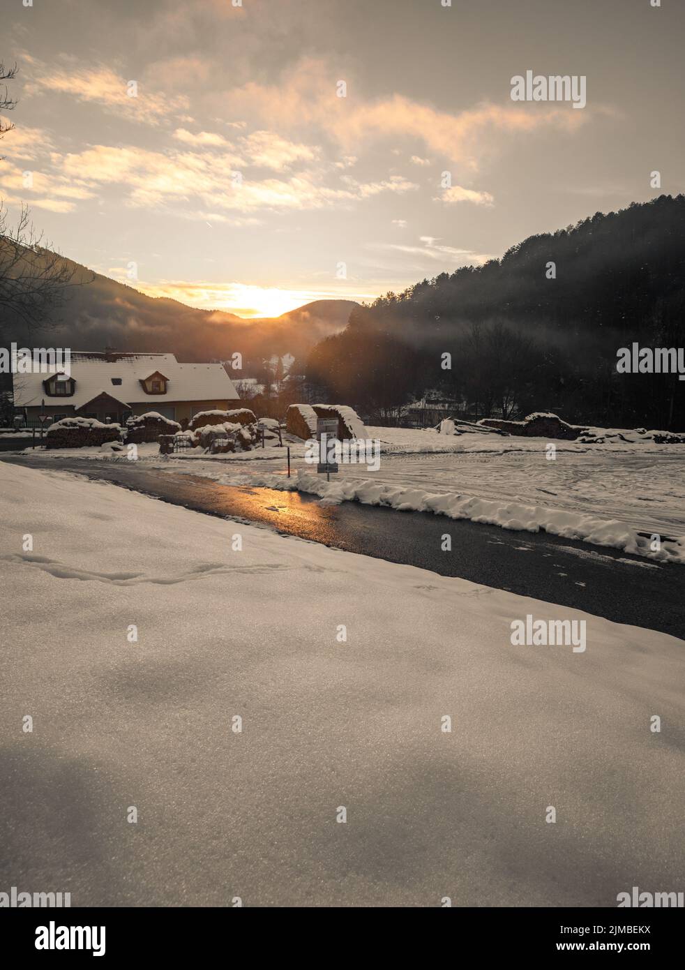 Fantastic snow scene hi-res stock photography and images - Alamy