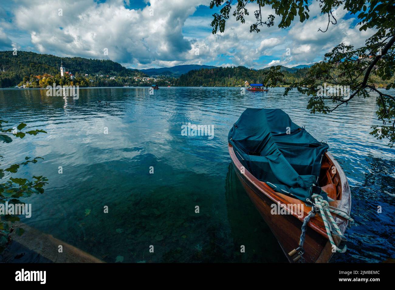 Traditional pletna boat lake bled hi-res stock photography and images ...