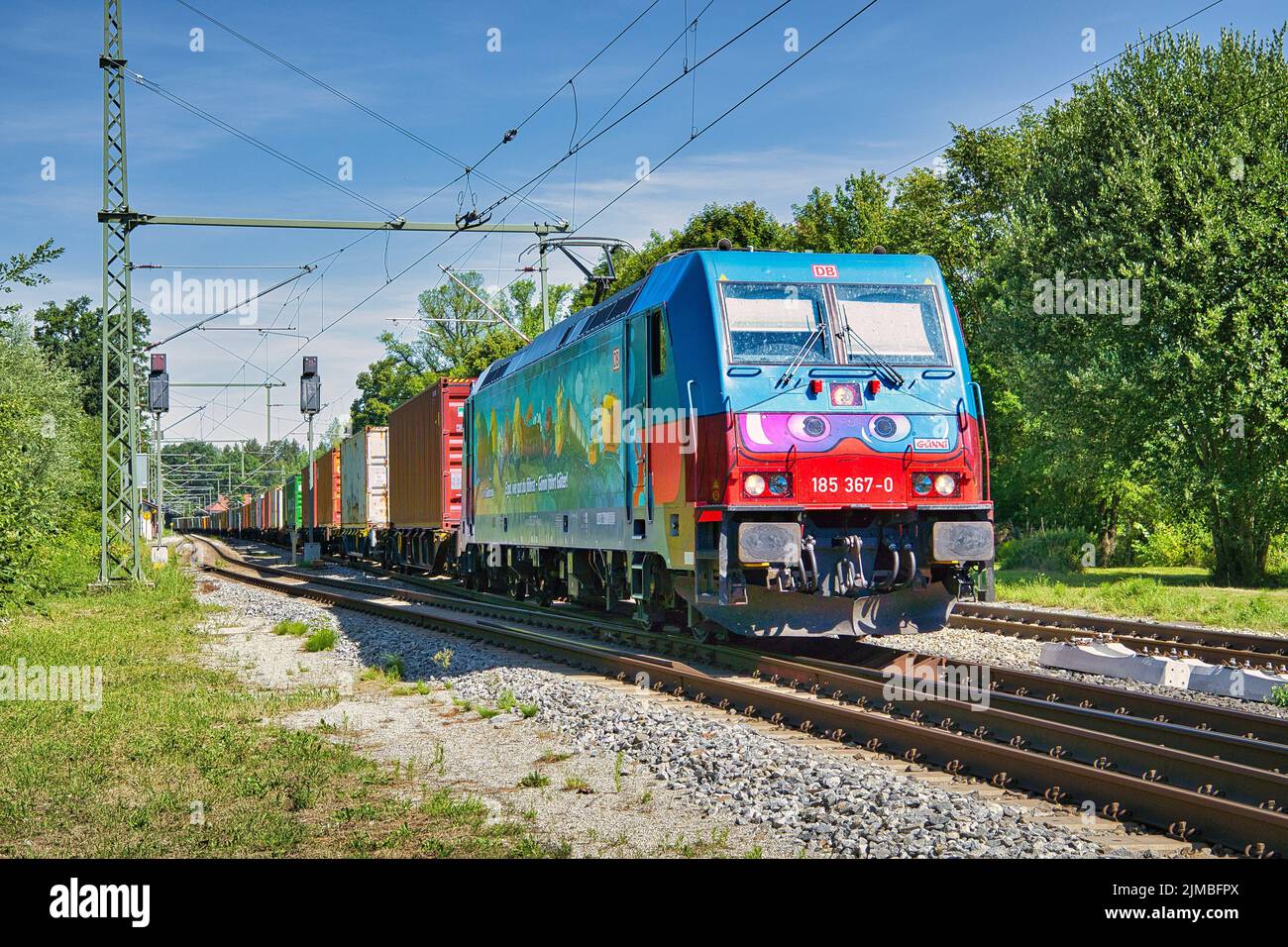 A freight train with class 185 on the way to Rosenheim Stock Photo - Alamy