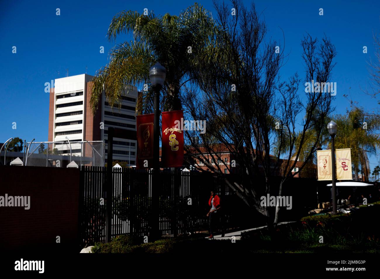 Los Angeles, California, USA. 13th Mar, 2019. Pedestrians walk near ...
