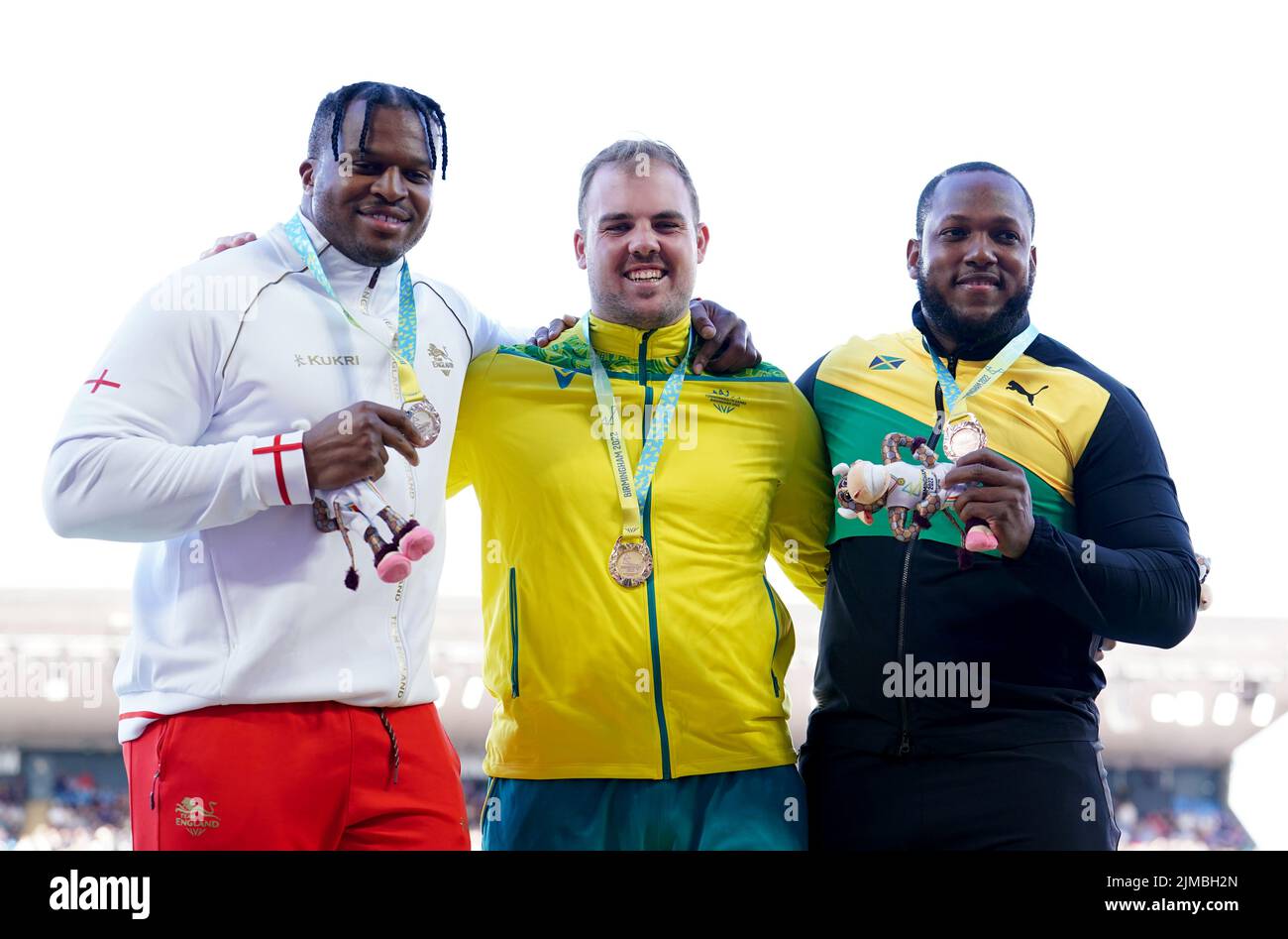 Australia’s Matthew Denny with his Gold Medal (centre), England’s ...