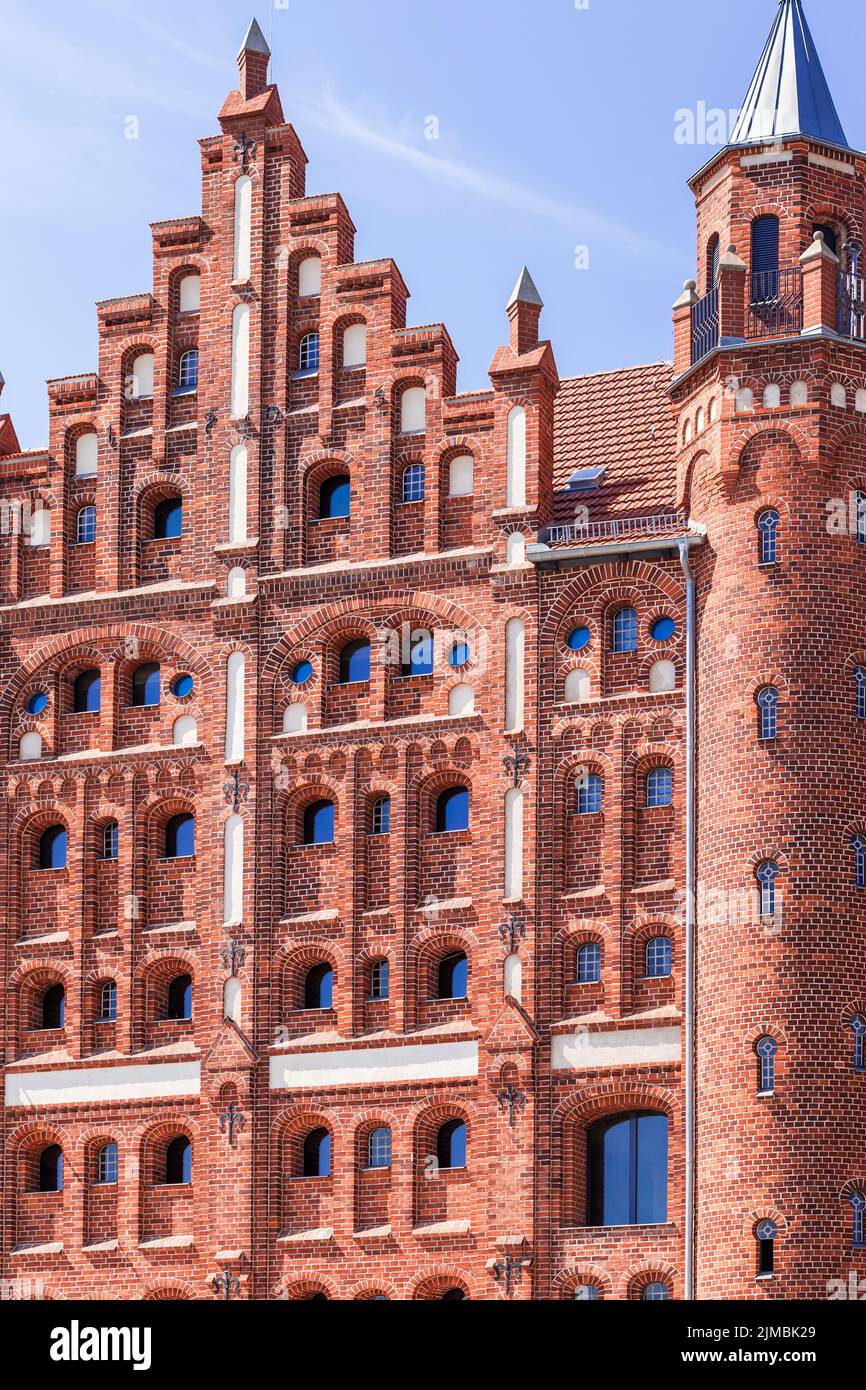 Block of houses hi-res stock photography and images - Alamy