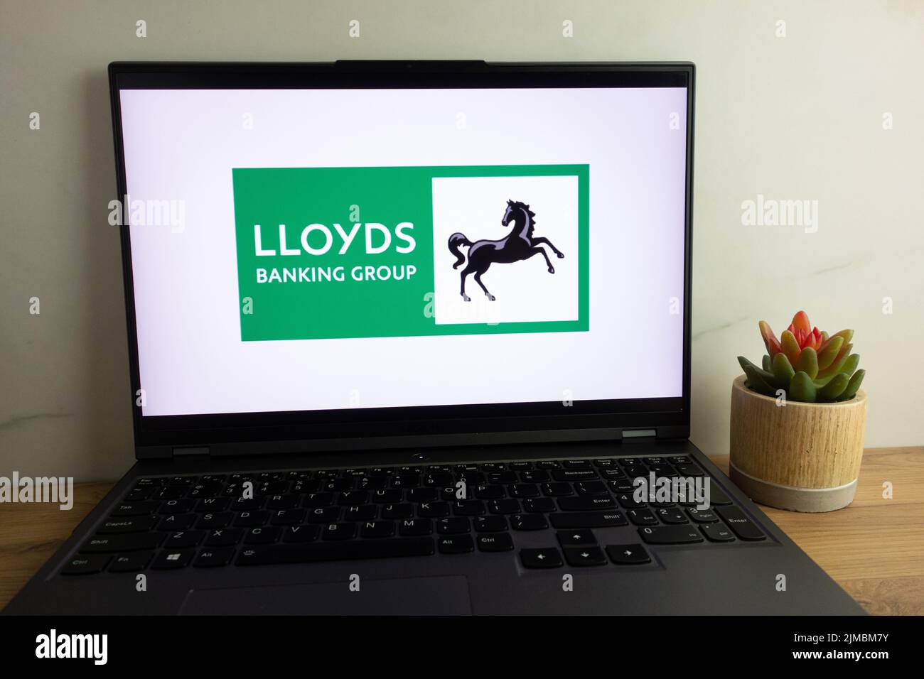 Lloyds banking group logo hi-res stock photography and images - Alamy