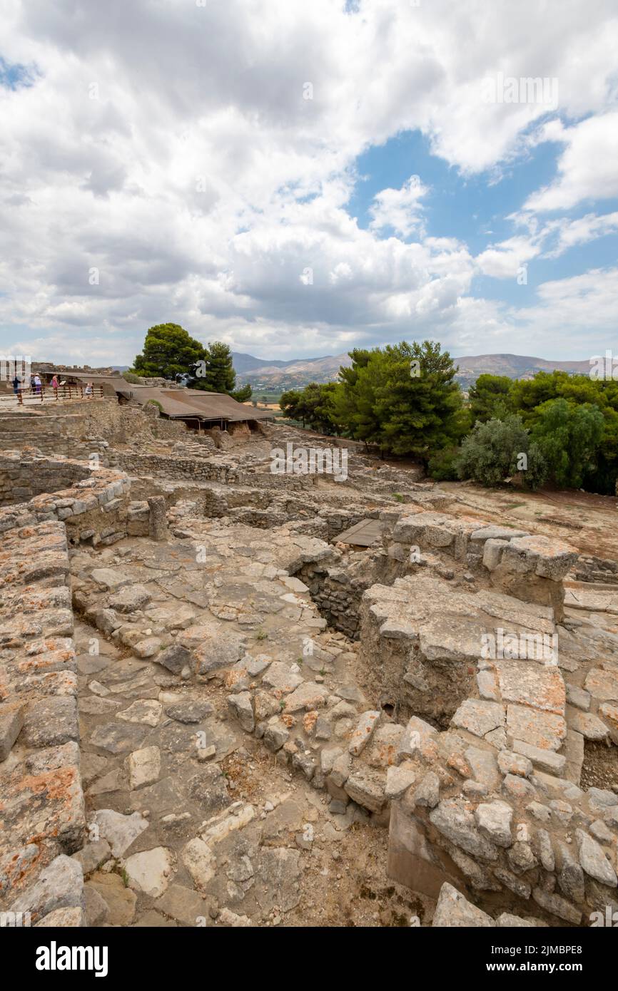 visitors to the ancient greek minoan site of the old temple at knossos ...