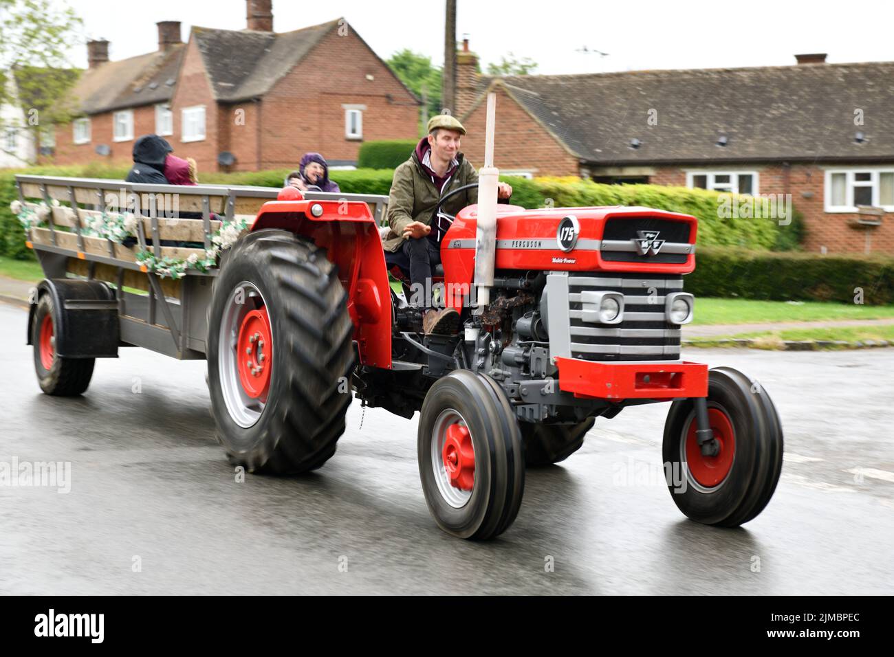 Massey Ferguson 175 Vintage Tractor With Trailer By Nik, 49% OFF
