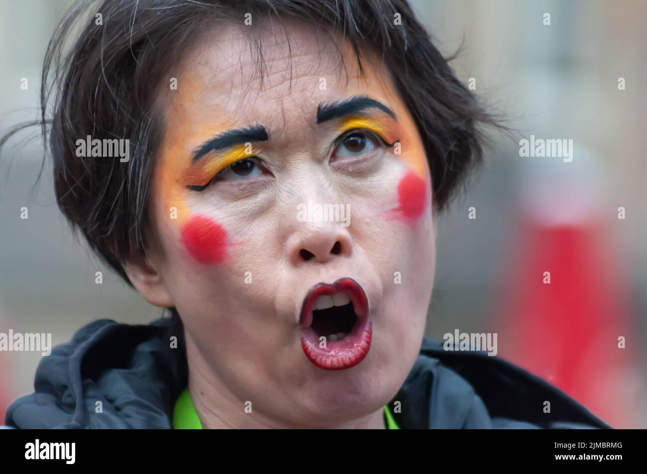 Edinburgh, Scotland, UK. 5th August, 2022. A performer on The Royal ...