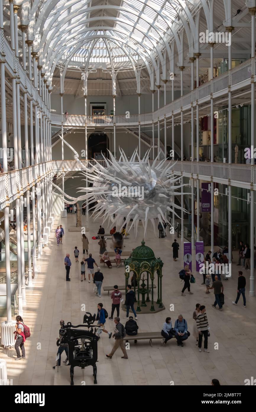 Edinburgh, Scotland, UK. 5th August, 2022. Inflatable sculpture of an E ...
