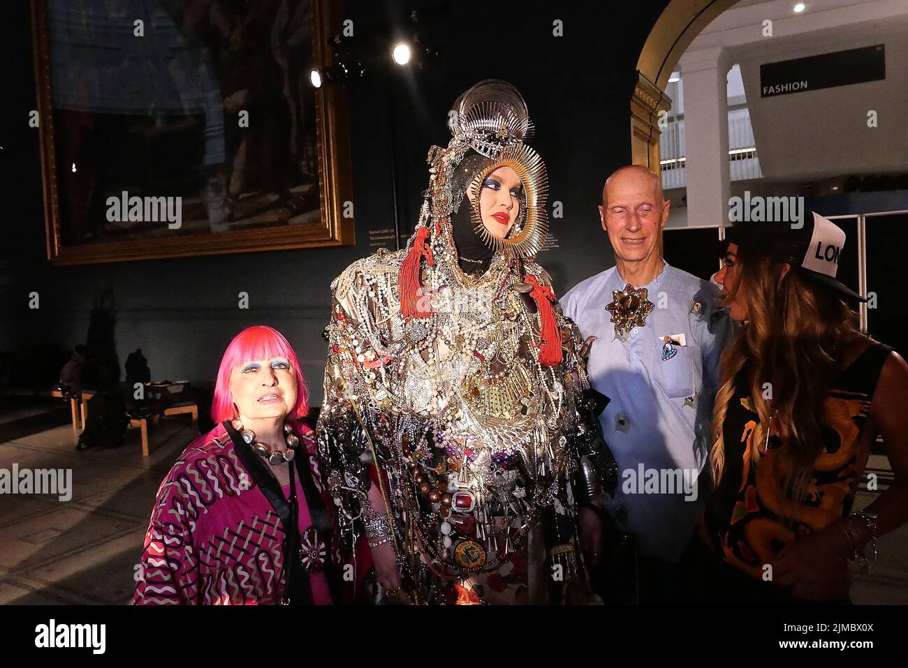 FASHION IN MOTION : DANIEL LISMORE .12 life-size ensembles – standing ...