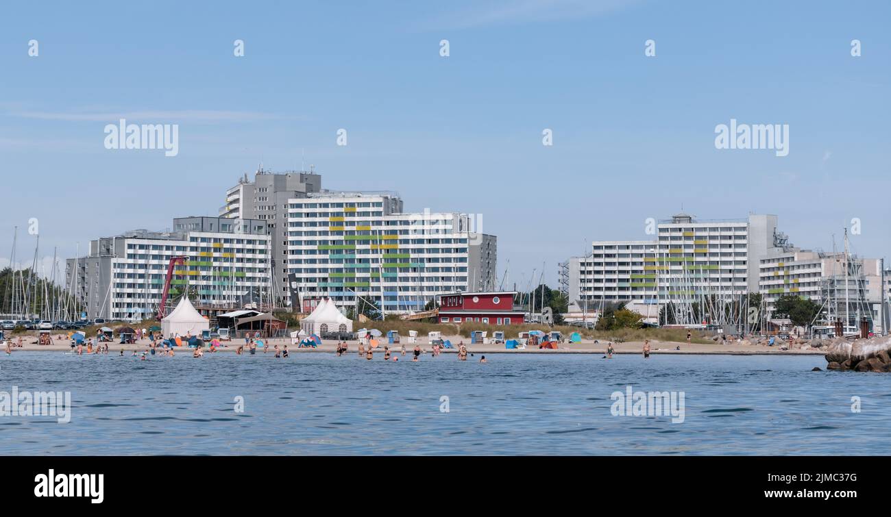 Damp, Germany. 04th Aug, 2022. View of the south beach of Damp with the ...