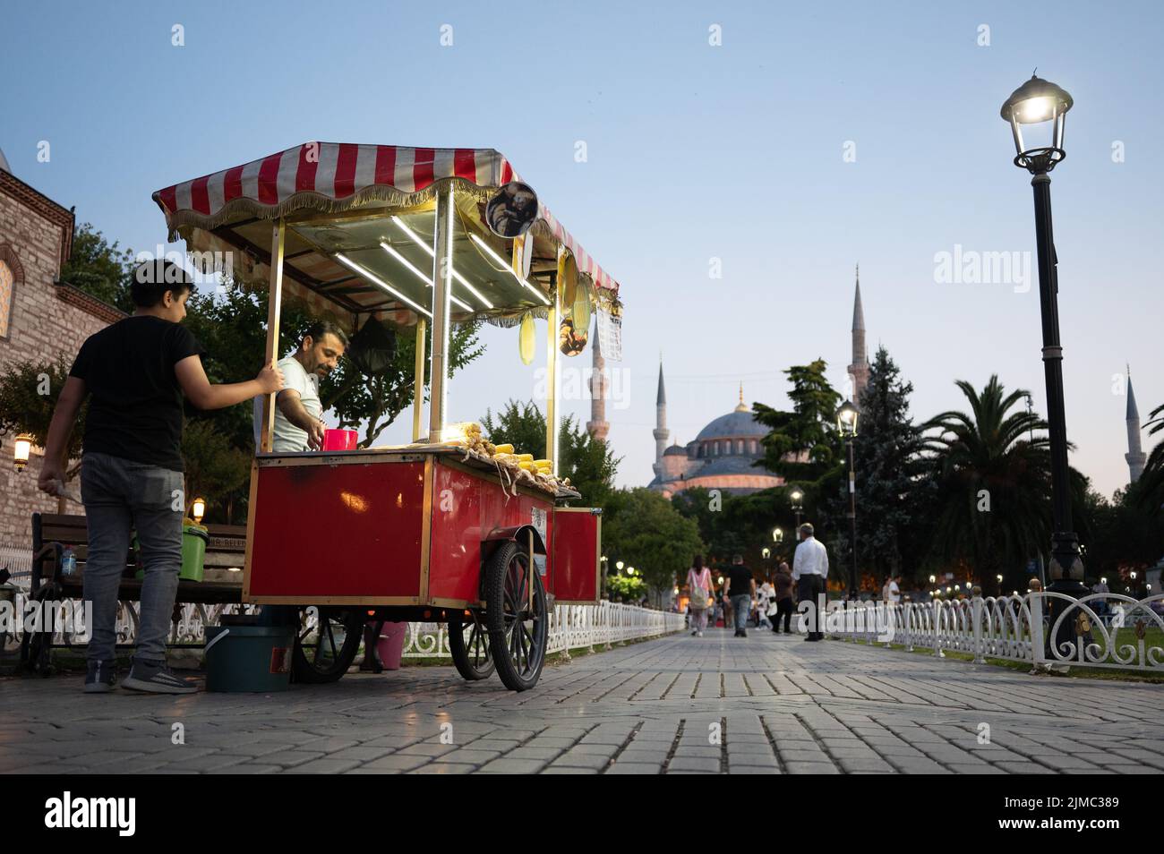 Istanbul, Turkey. 01st July, 2022. A man sells corn on the cob in ...