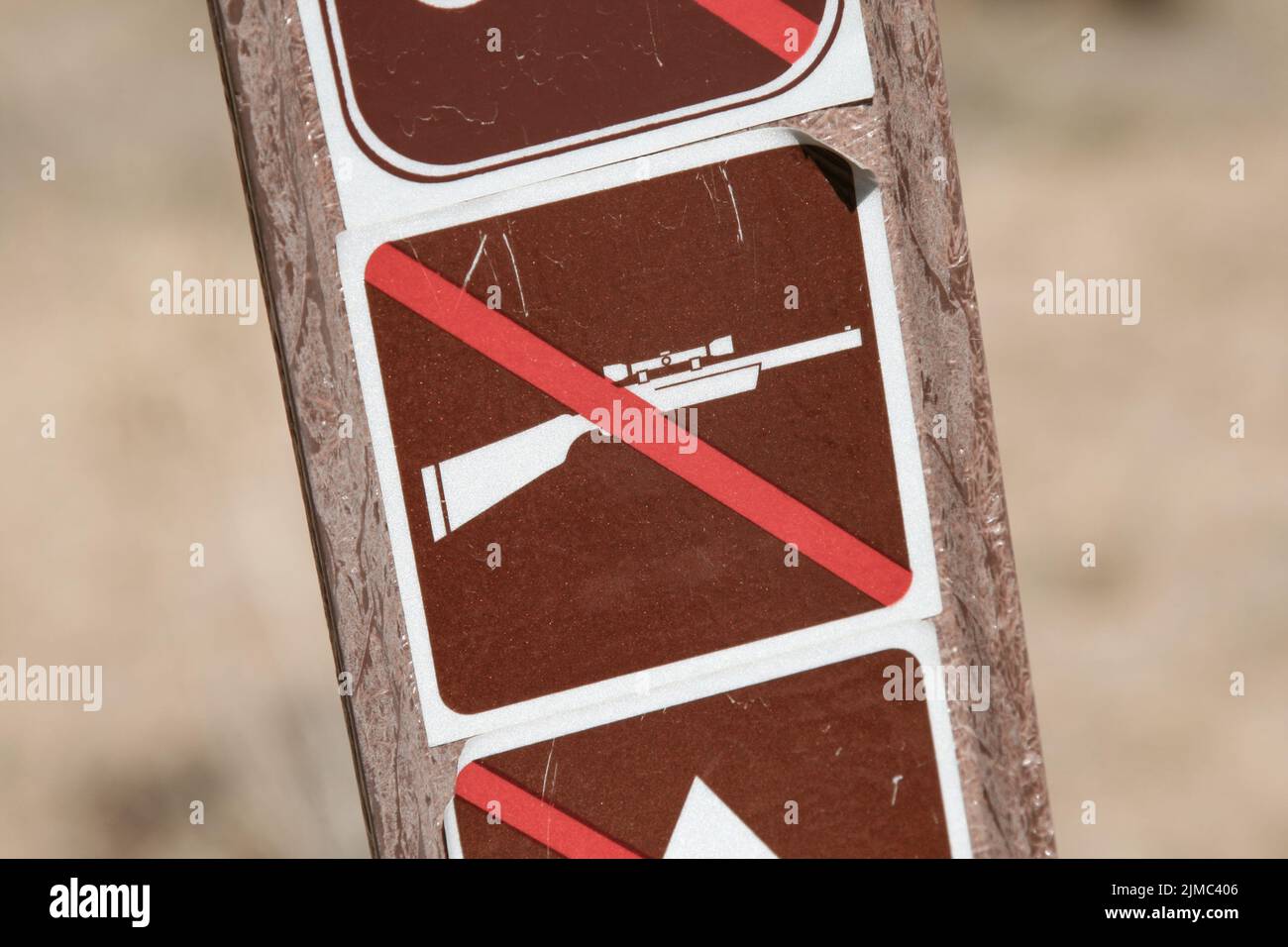 No hunting sign Stock Photo - Alamy