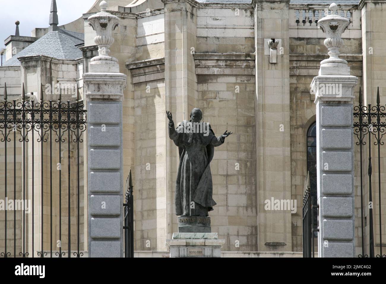 Pope john paul ii hand hi-res stock photography and images - Alamy