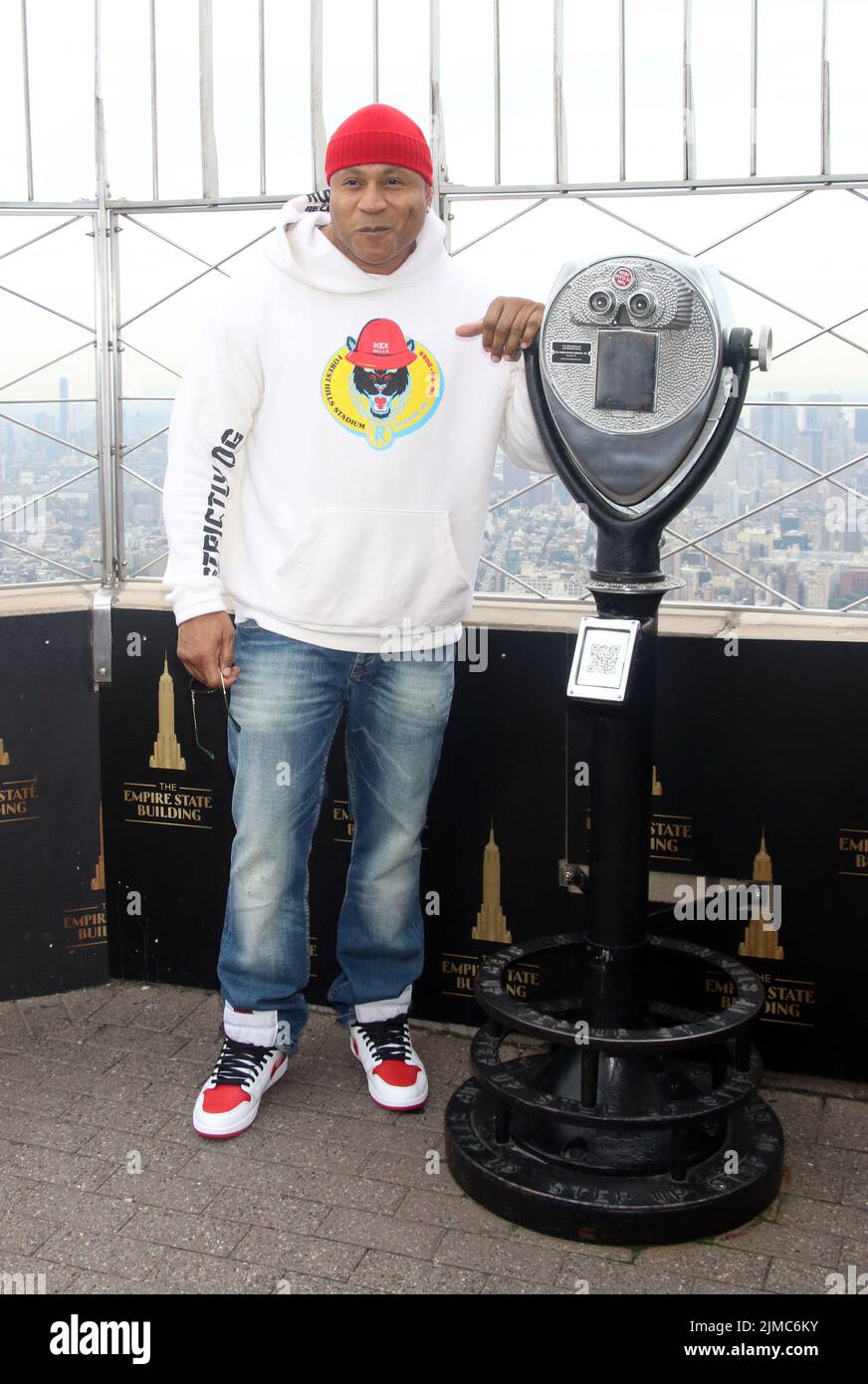 New York, NY, USA. 05th Aug, 2022. LL Cool J visits the Empire State ...