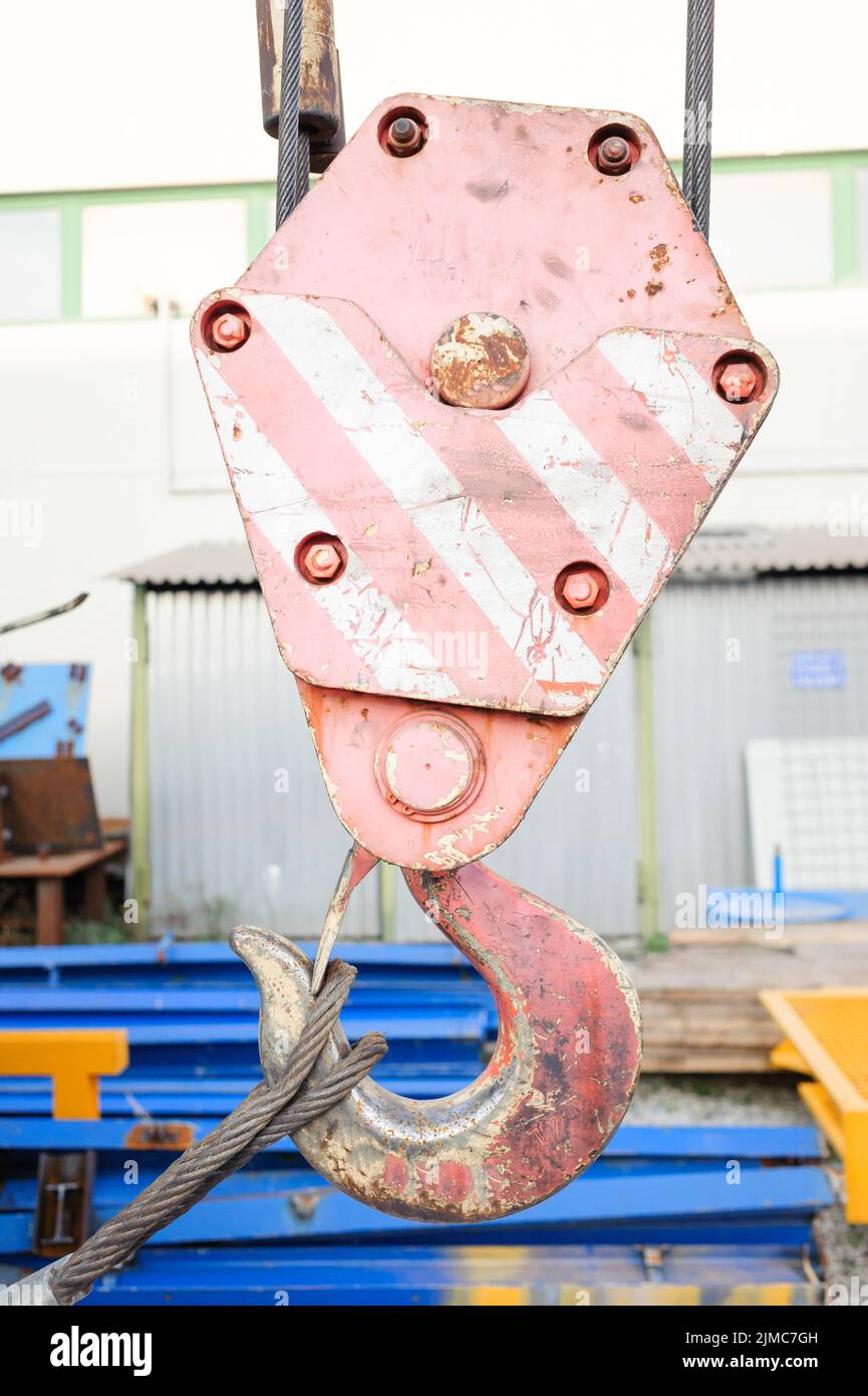 Crane hook with steel cable Stock Photo - Alamy
