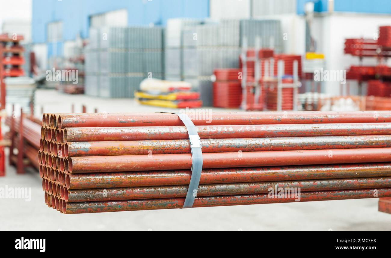 Scaffold tubes hi-res stock photography and images - Alamy