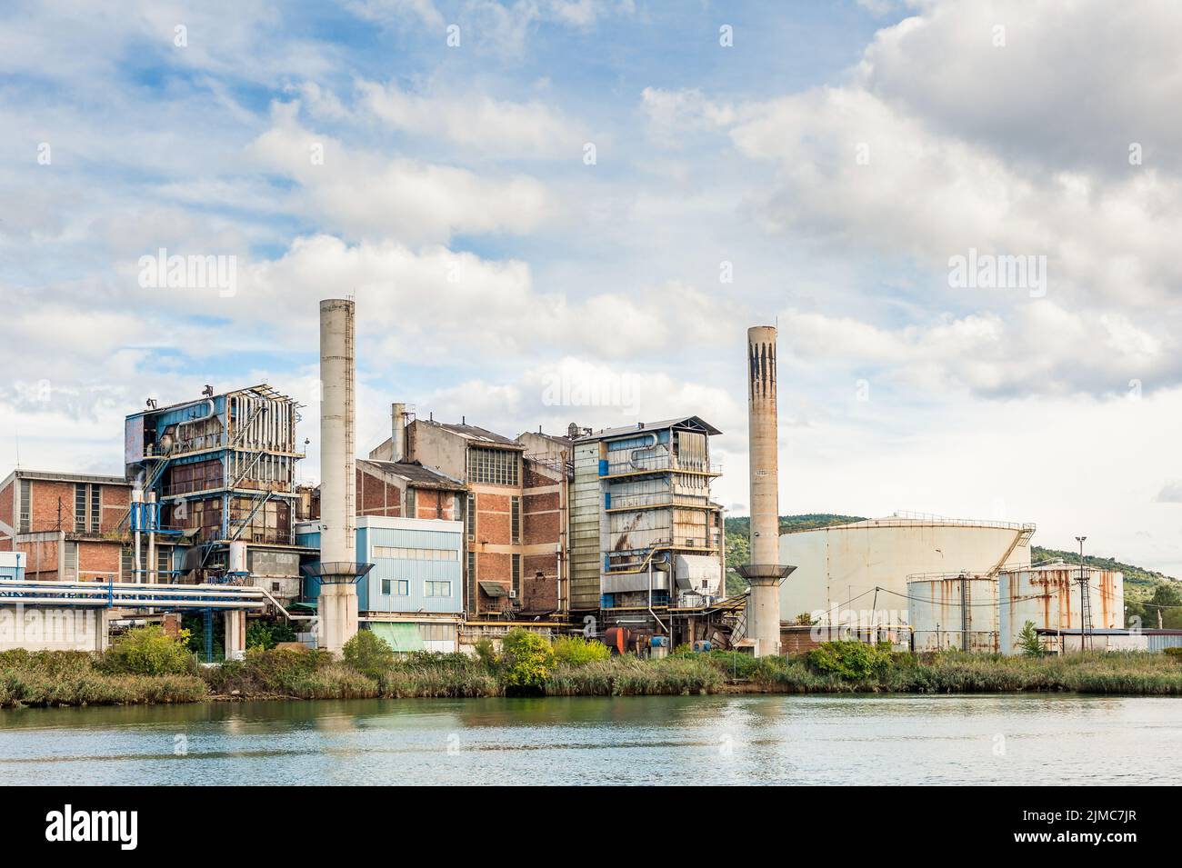 Old factory hi-res stock photography and images - Alamy
