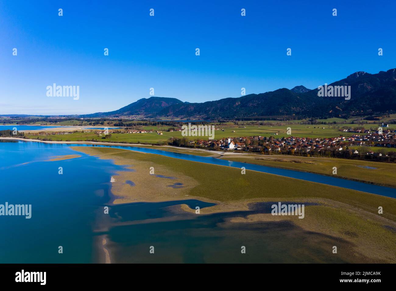 Reservoir Forggensee with little water and sandbanks, Schwangau ...
