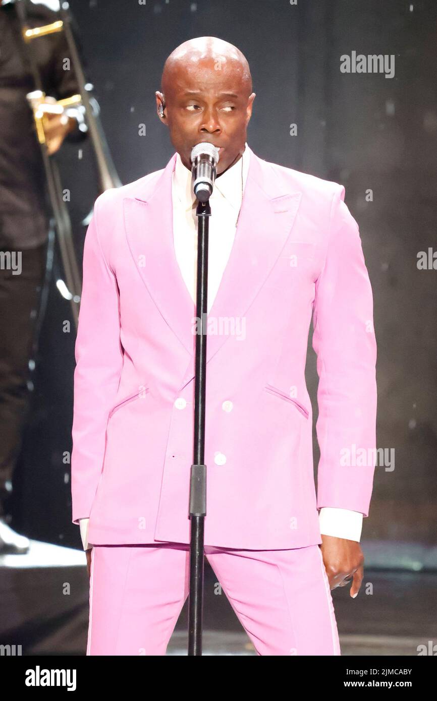 Singer Kem performed live at the Dell Music Center Summer Concert ...