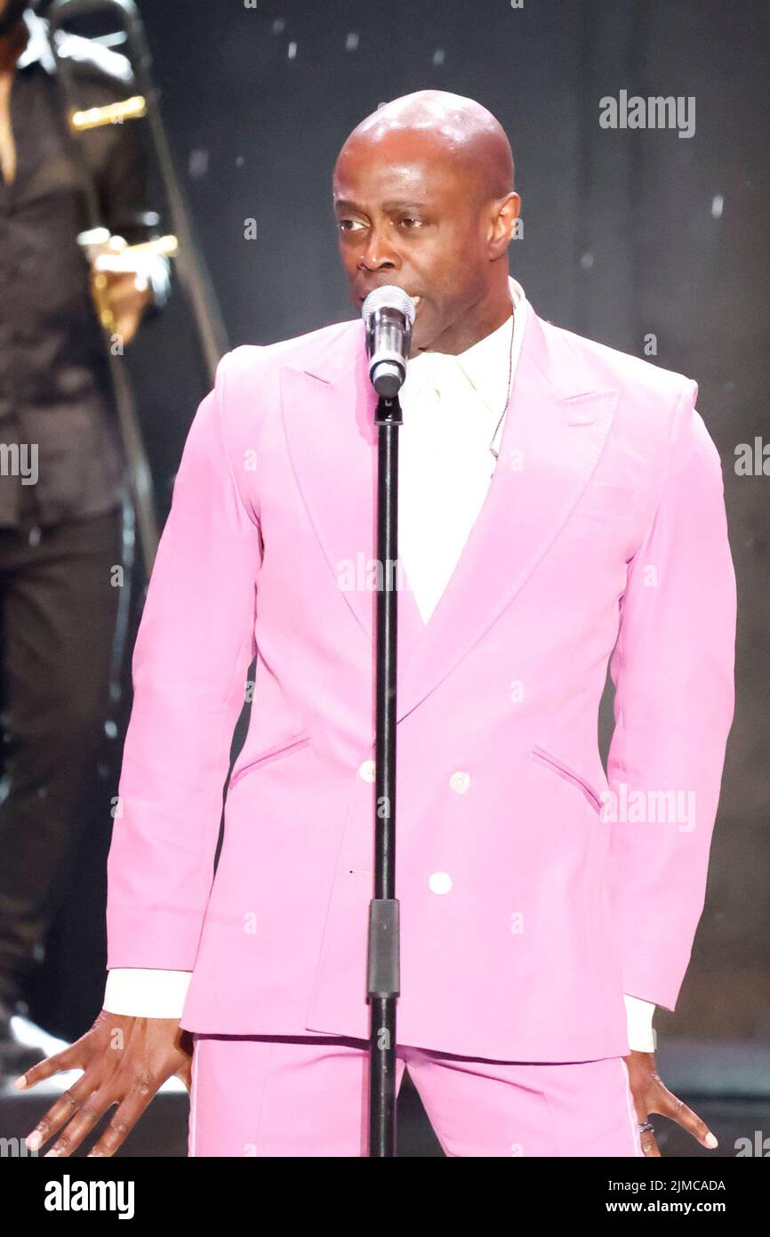 Singer Kem performed live at the Dell Music Center Summer Concert ...