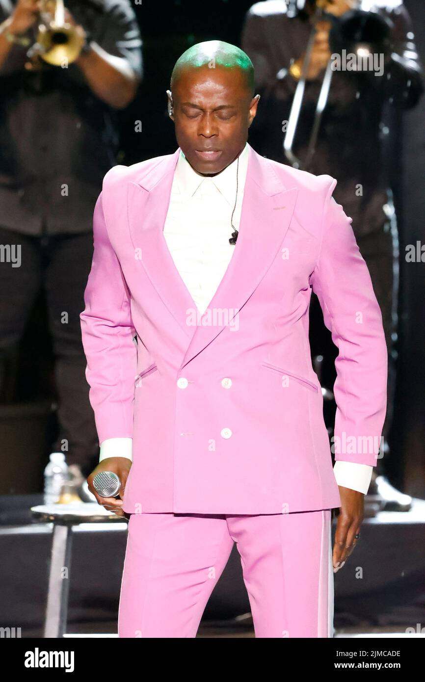 Singer Kem performed live at the Dell Music Center Summer Concert ...