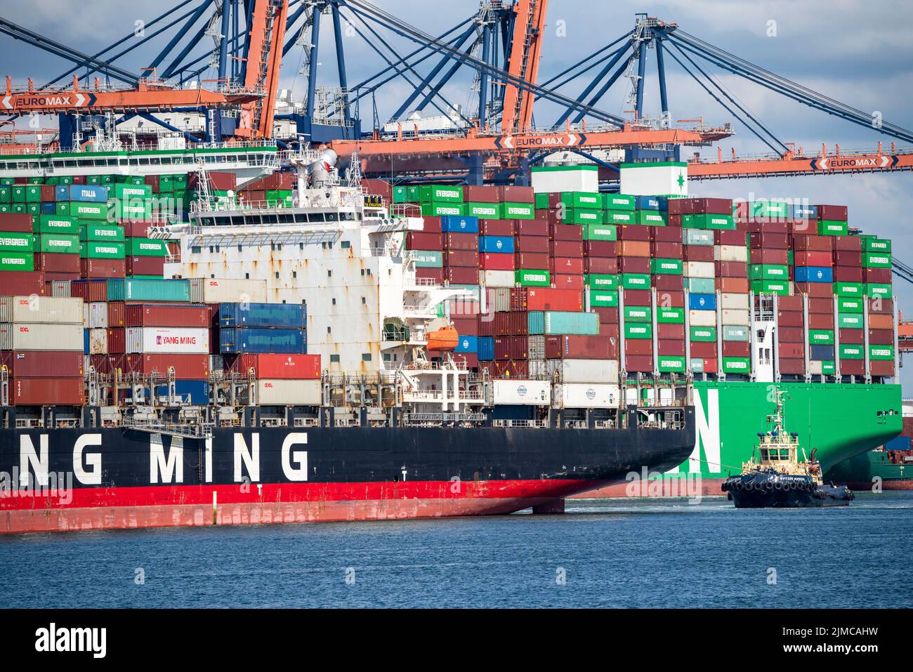 The evolution of the cargo vessel hi-res stock photography and images ...