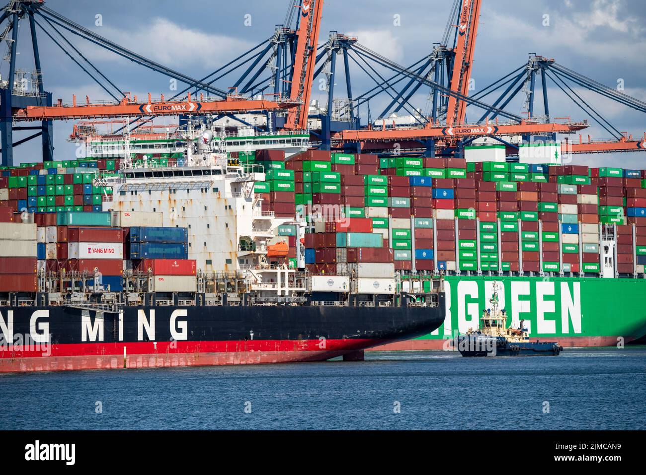 The evolution of the cargo vessel hi-res stock photography and images ...