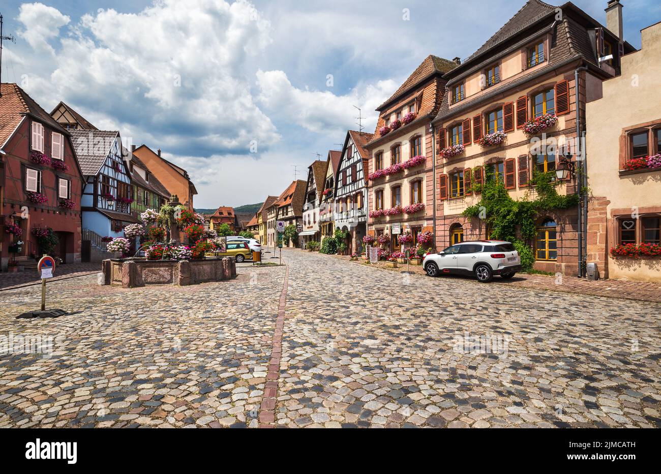 Alsacian architecture hi-res stock photography and images - Alamy