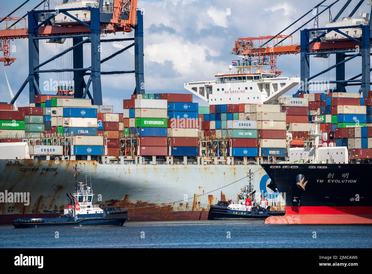 The evolution of the cargo vessel hi-res stock photography and images ...
