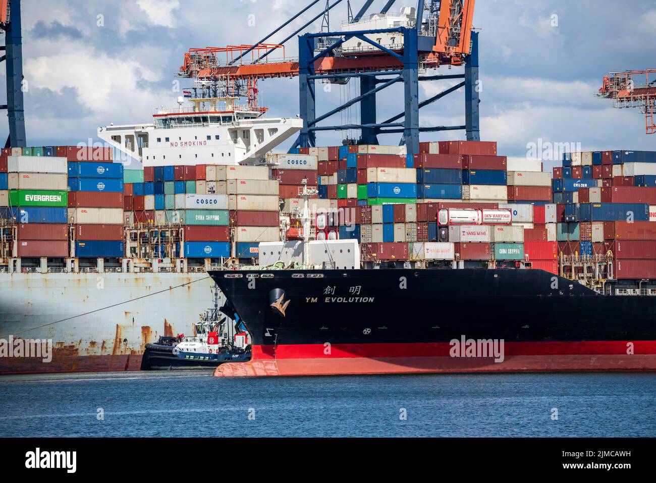 The evolution of the cargo vessel hi-res stock photography and images ...