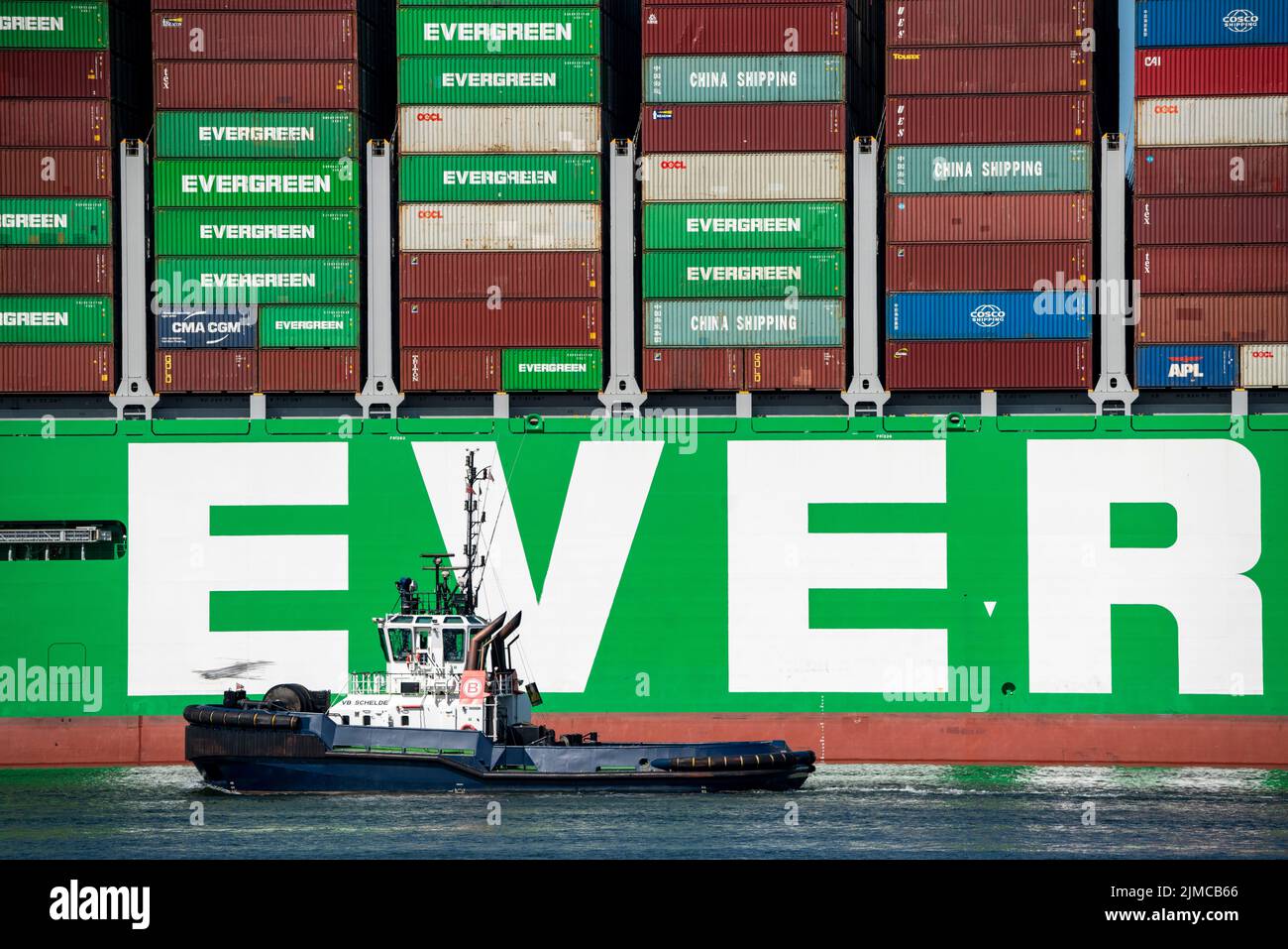 Europoort, Port of Rotterdam, Evergreen Reederei Container ship Ever ...