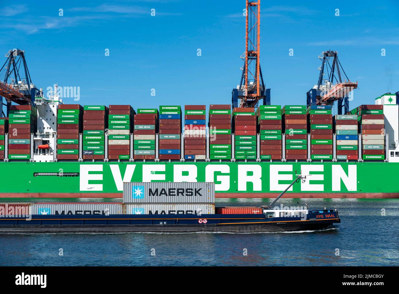 Europoort, Port of Rotterdam, Evergreen Reederei container ship Ever ...