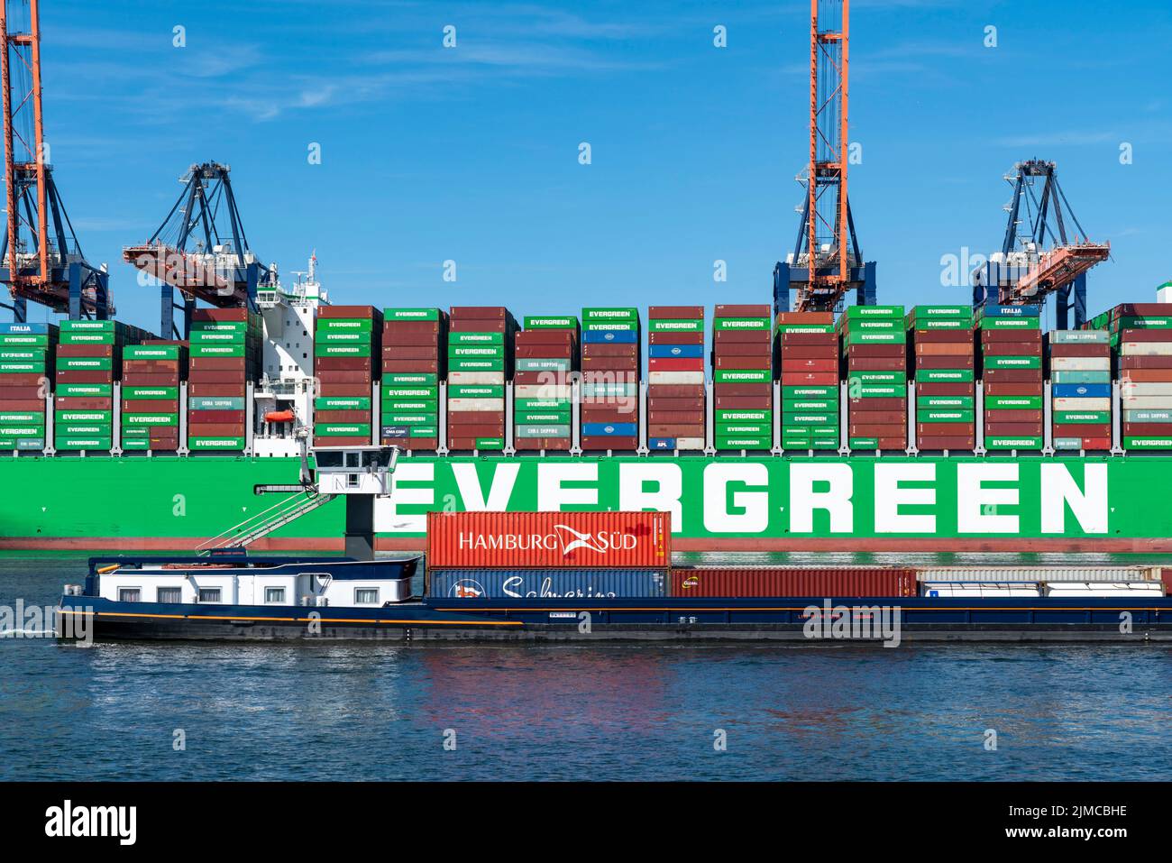 Europoort, Port of Rotterdam, Evergreen Reederei container ship Ever ...