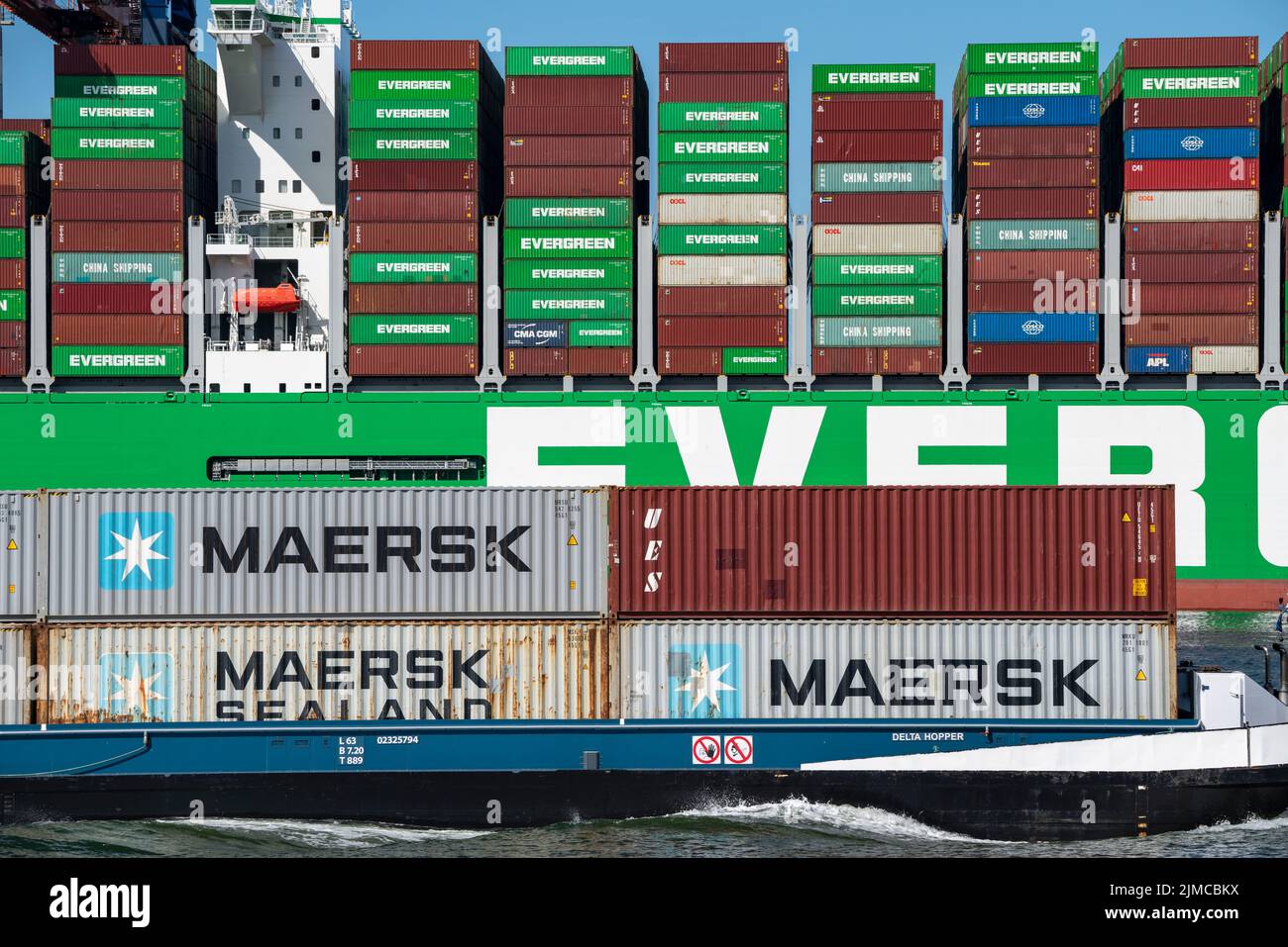Europoort, Port of Rotterdam, Evergreen Reederei container ship Ever ...