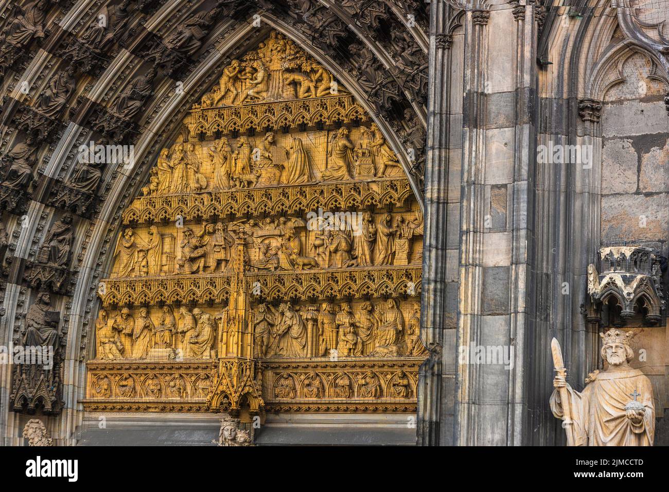 Arc with bricks hi-res stock photography and images - Alamy