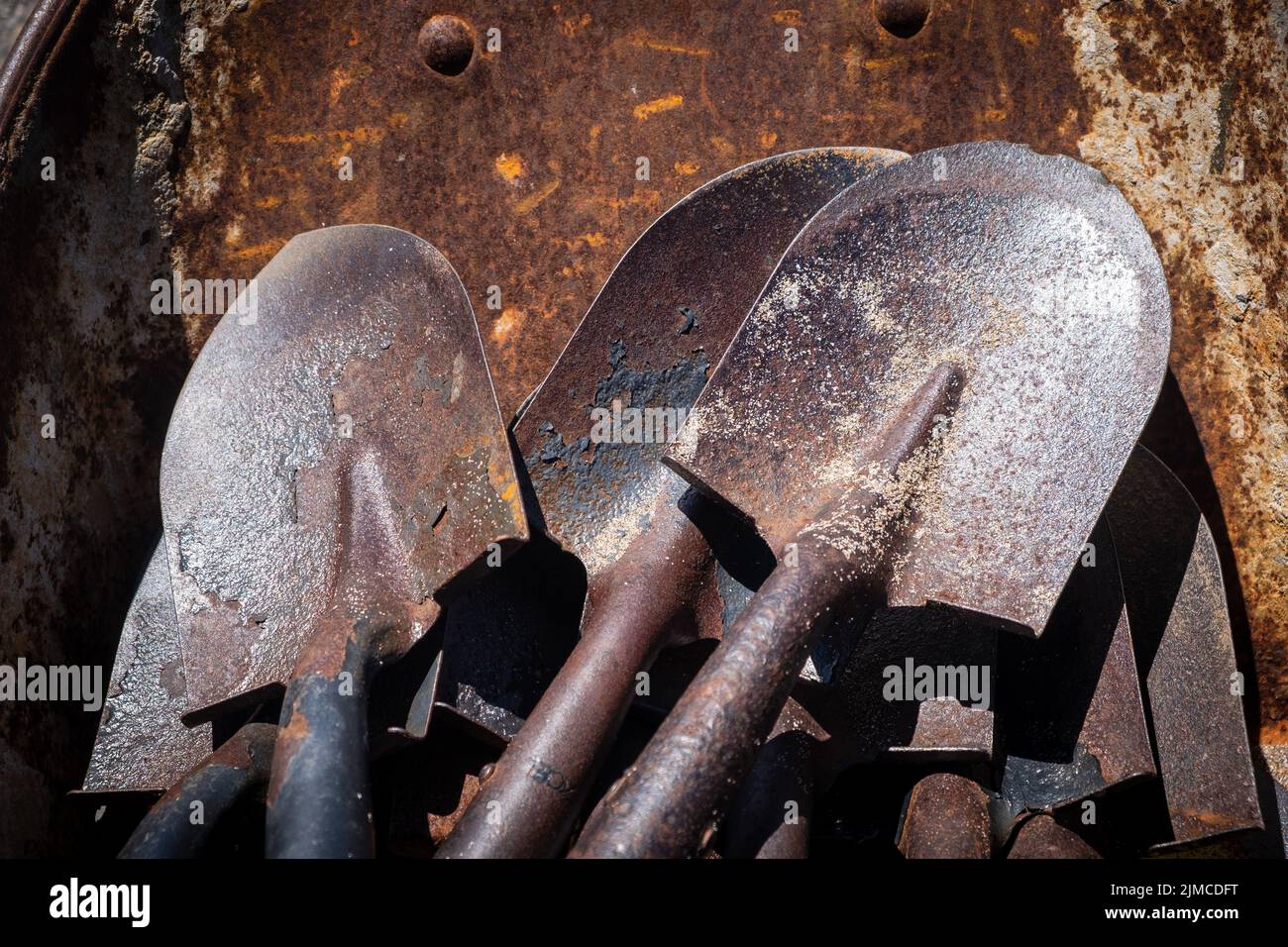 Pile of shovels hi-res stock photography and images - Alamy