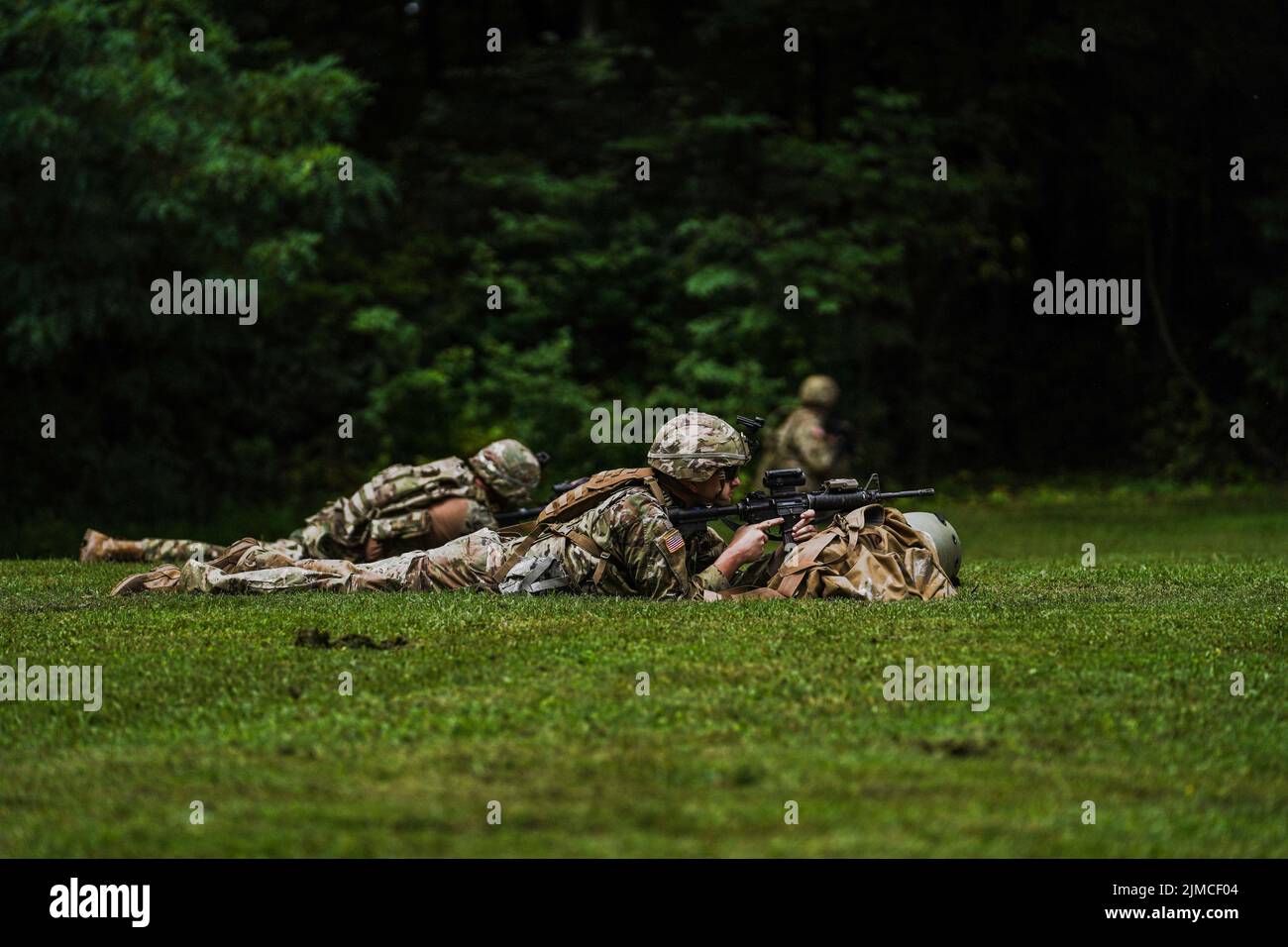 Infantrymen with Company B. 1st Battalion 151st Infantry Regiment ...
