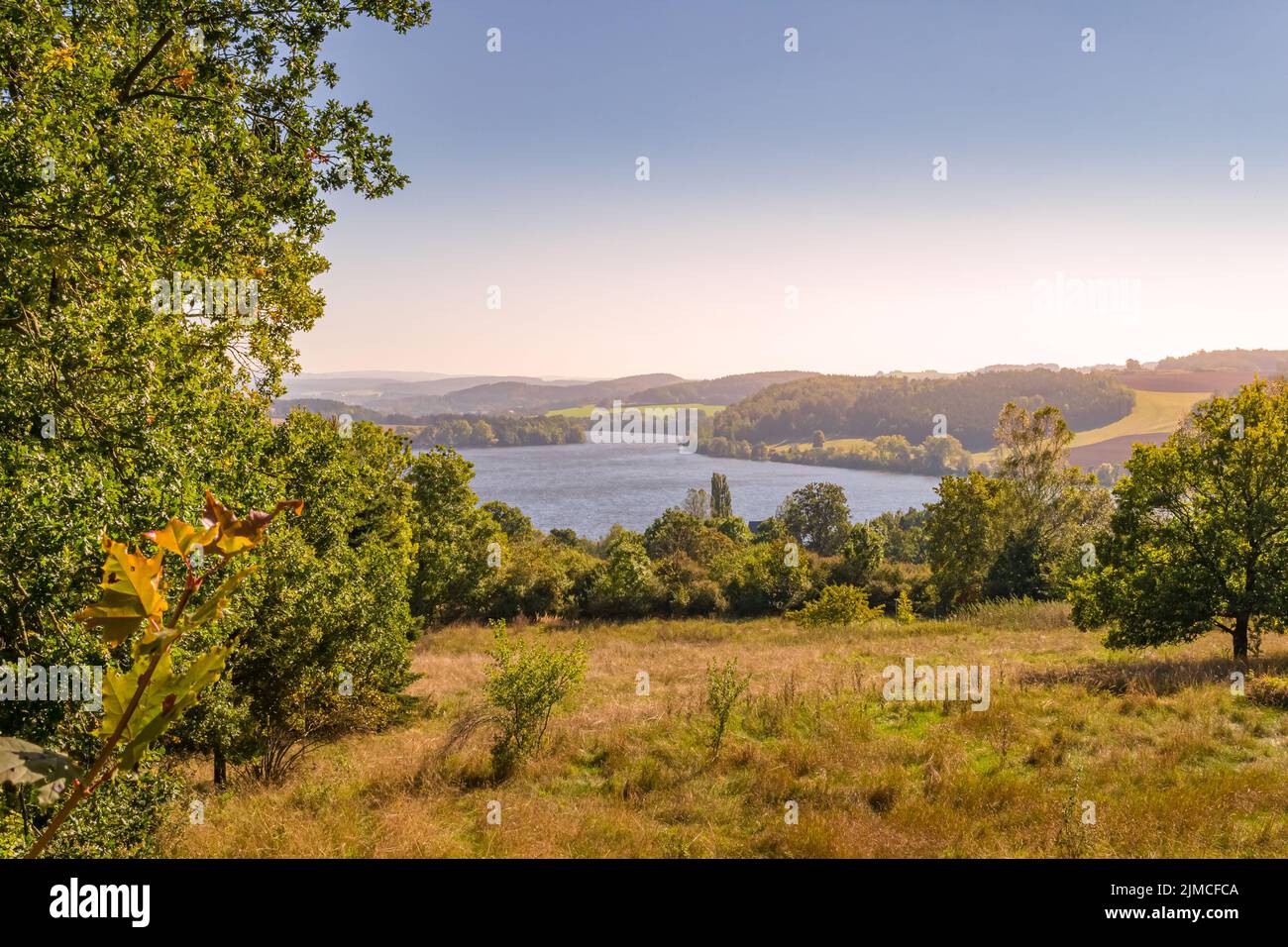 The scenic hills hi-res stock photography and images - Alamy