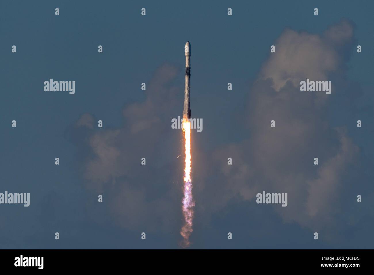 A SpaceX Falcon9 rocket carrying the Korea Pathfinder Lunar Orbiter ...