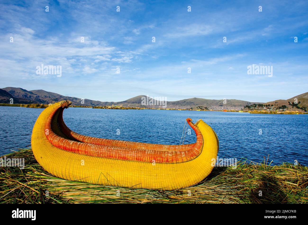 Uros floating islands boat hi-res stock photography and images - Alamy
