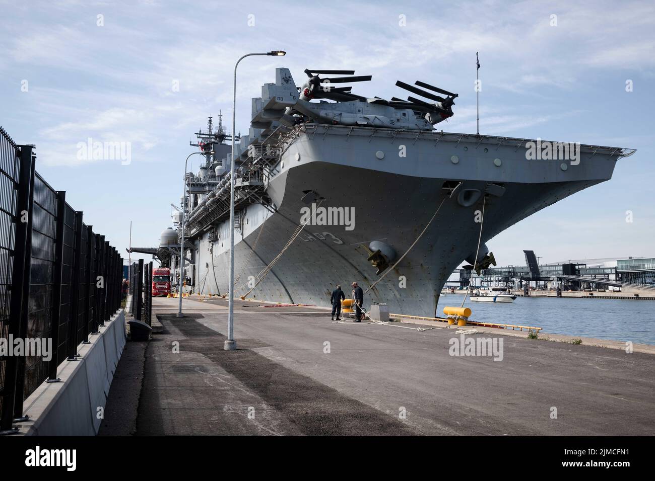 Port operations control hi-res stock photography and images - Alamy