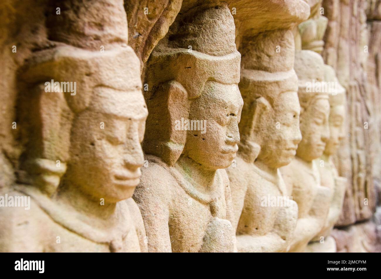 Bas-relief of monks in meditation, Ta Som Temple Stock Photo - Alamy