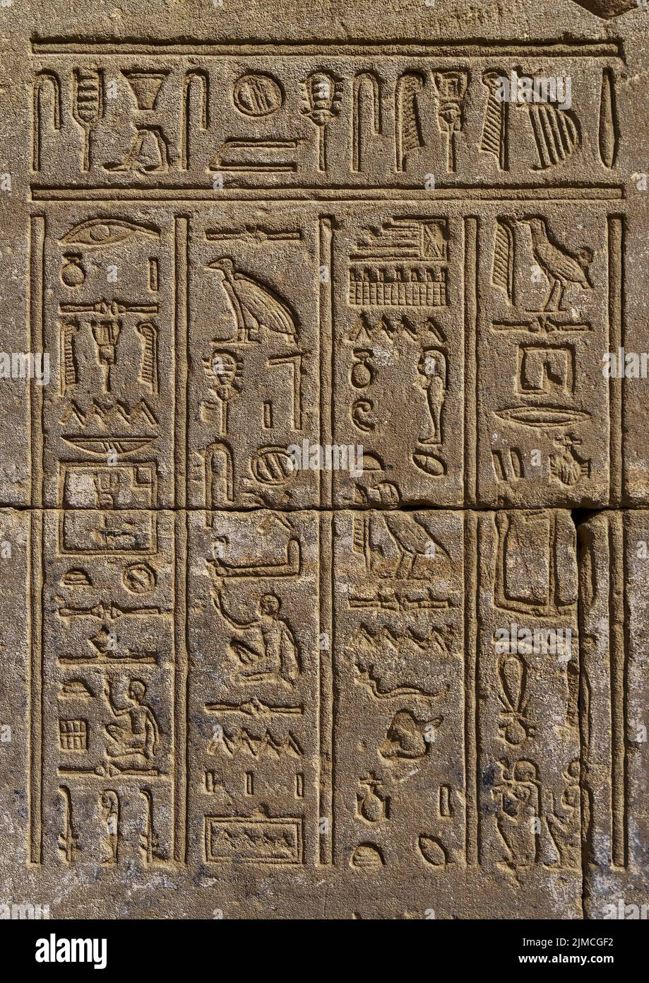 Ancient egypt hieroglyphics on wall Stock Photo - Alamy
