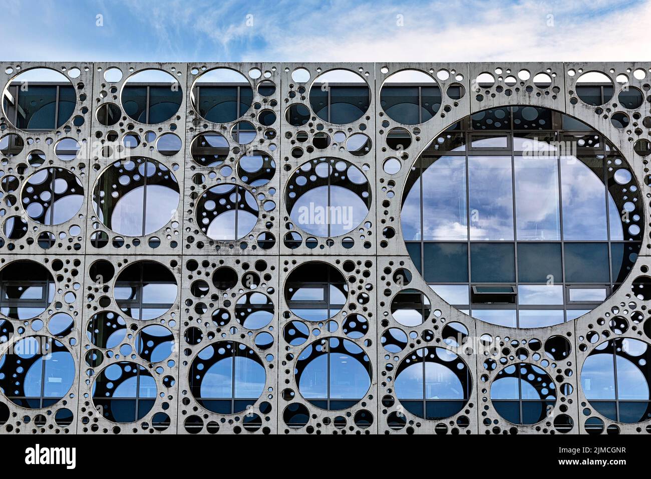 Detail circular facade modern hi-res stock photography and images - Alamy