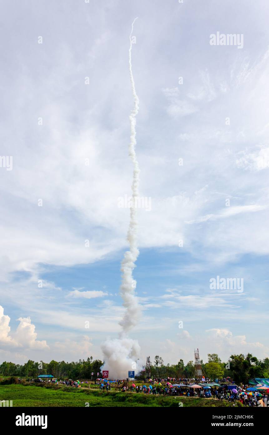 Homemade rocket trail from the Yasothon Rocket Festival Stock Photo - Alamy