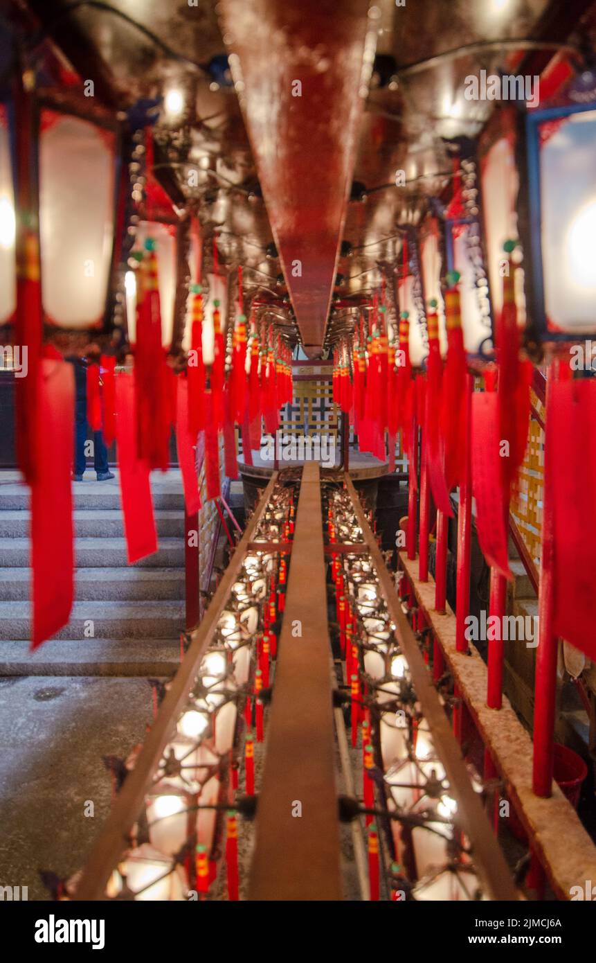 Red lanterns corridor hi-res stock photography and images - Alamy