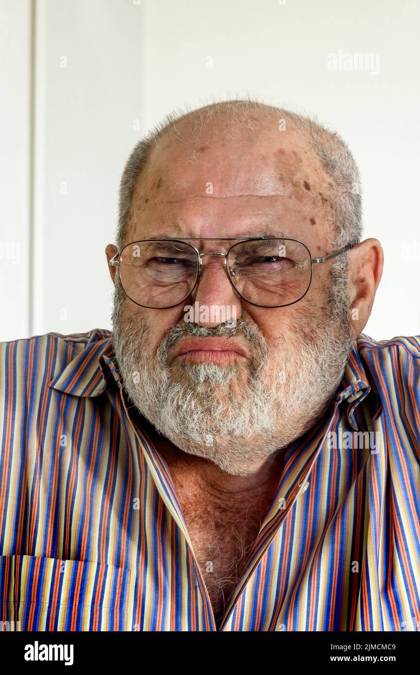 Old man face hi-res stock photography and images - Alamy